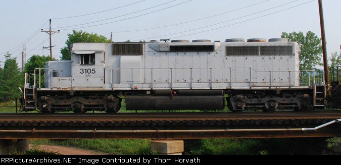 CEFX 3105 is the leader on CSX's 301 with 84 cars
